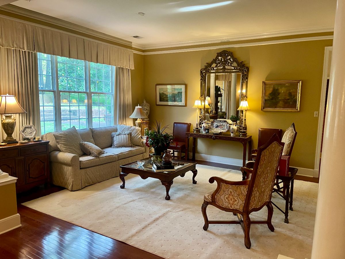 FABULOUS 3 DAY EAST MEMPHIS ESTATE SALE starts on 5/3/2025