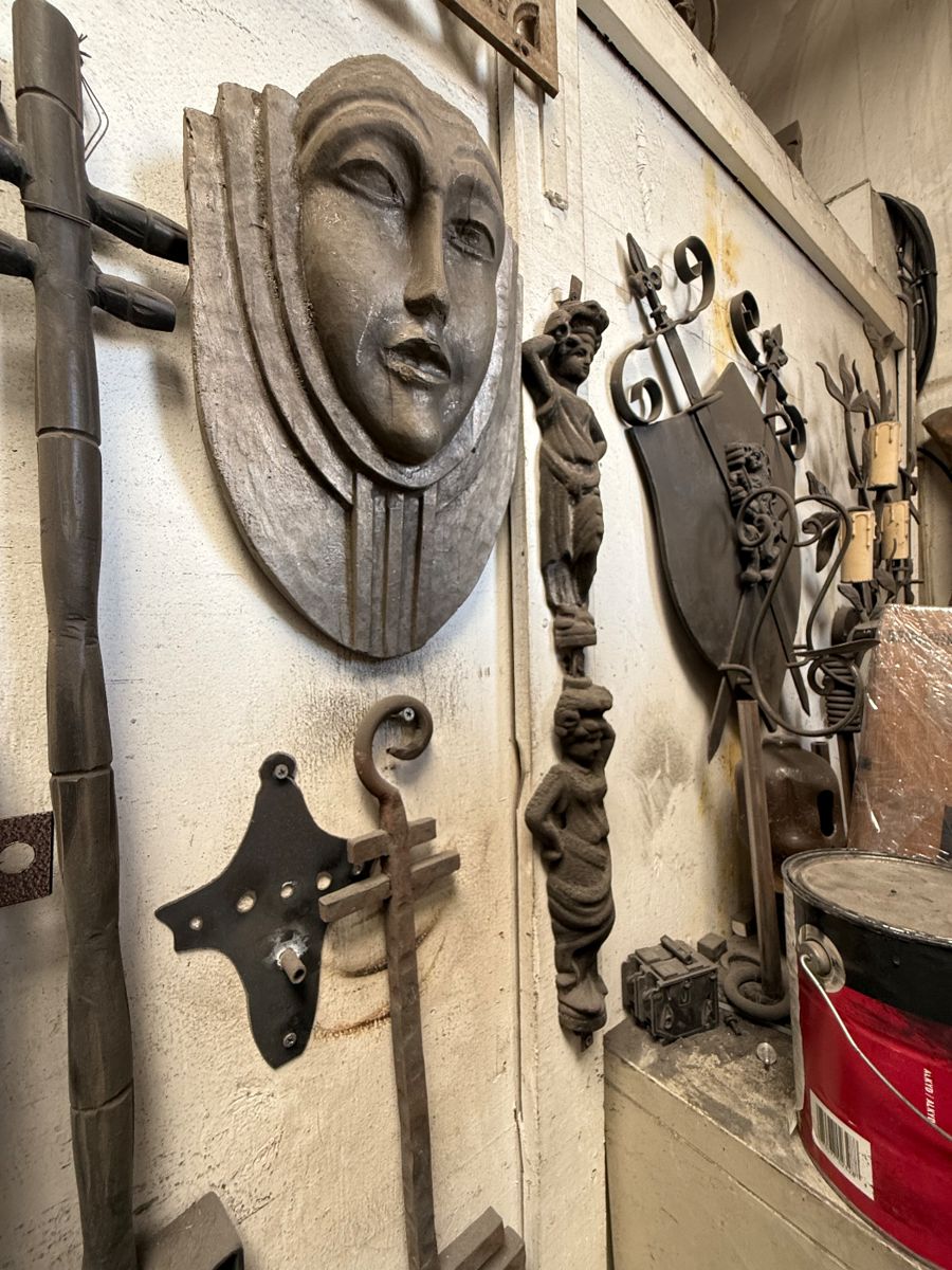 Paramount Estate Sale by JOHNEVIEVE starts on 4/24/2025