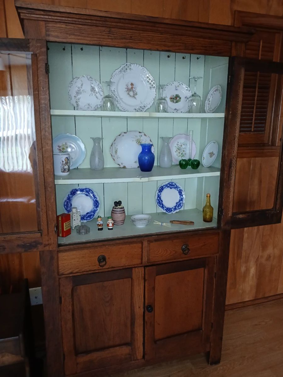 Bayview One Day Estate Sale in Shalimar, FL starts on 5/3/2025