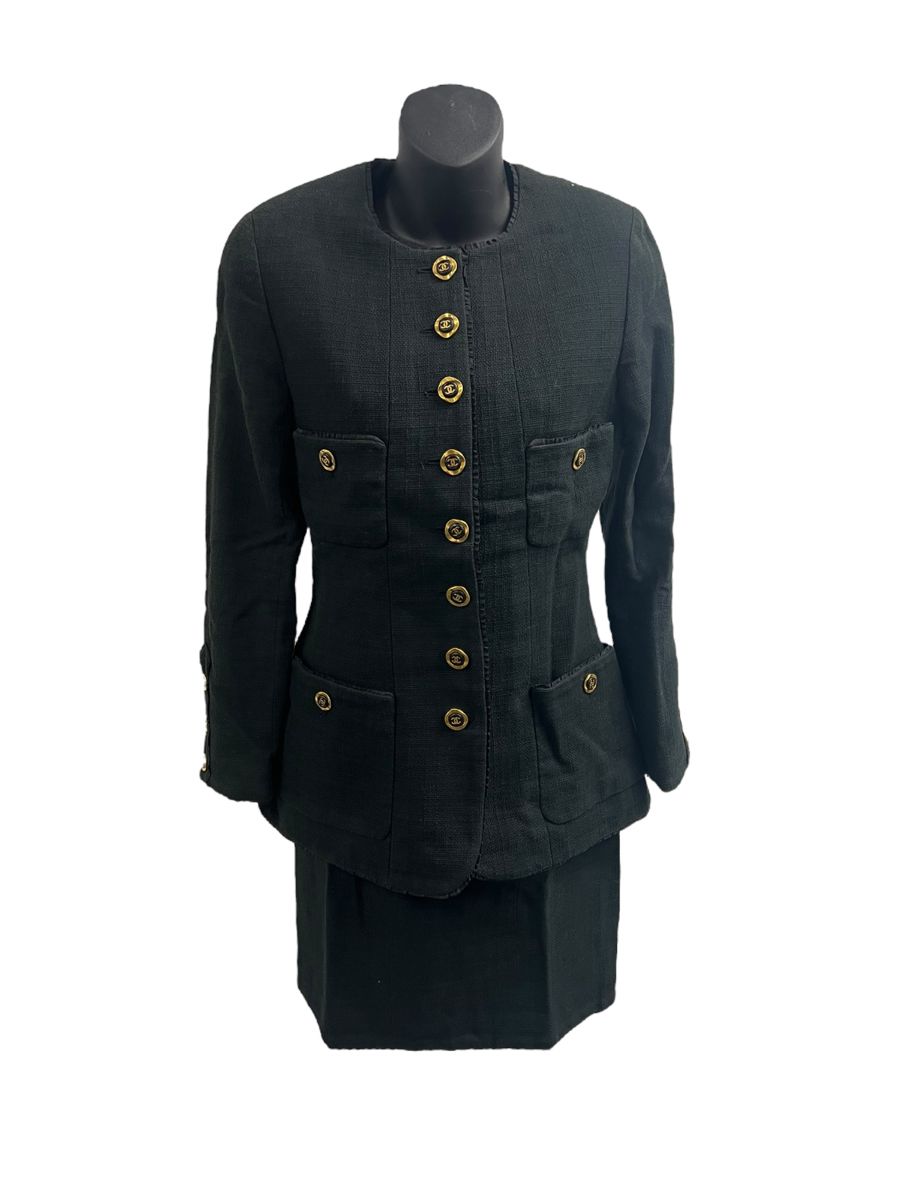 Vintage Designer Clothes and Handbags Online... starts on 4/25/2025