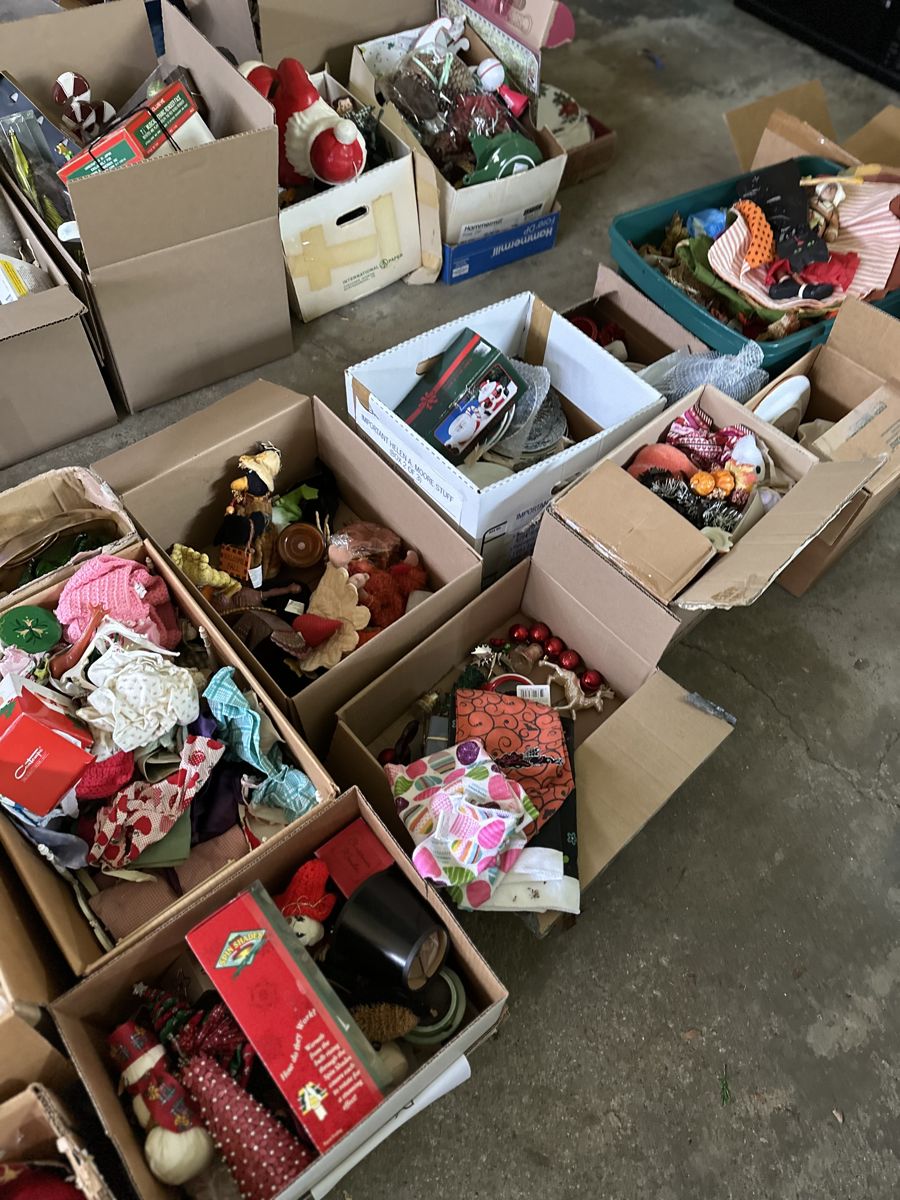 INCREDIBLE MASSIVE ANTIQUE/COLLECTIBLE/HOARDER... starts on 5/2/2025