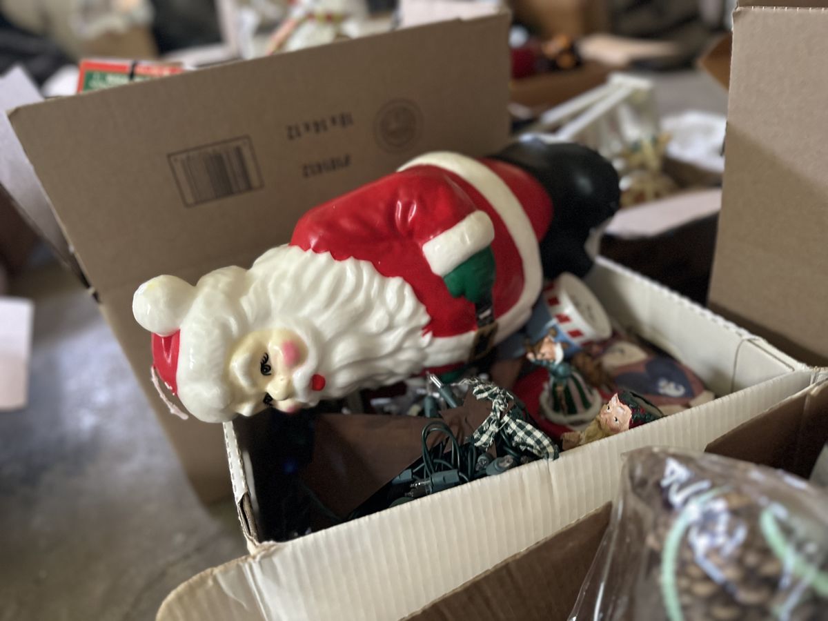 INCREDIBLE MASSIVE ANTIQUE/COLLECTIBLE/HOARDER... starts on 5/2/2025