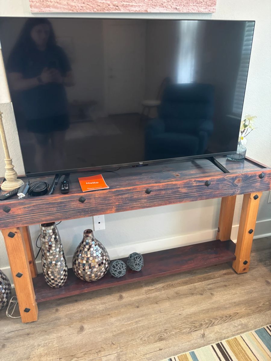 DES Freeport farmhouse furnishings & decor starts on 5/30/2025