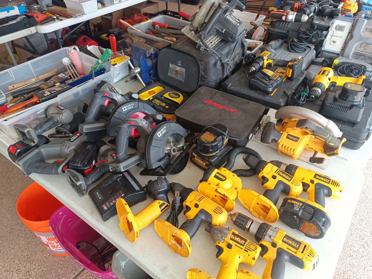 Mount Hope E state - Tools, Books, Teak and more starts on 5/2/2025