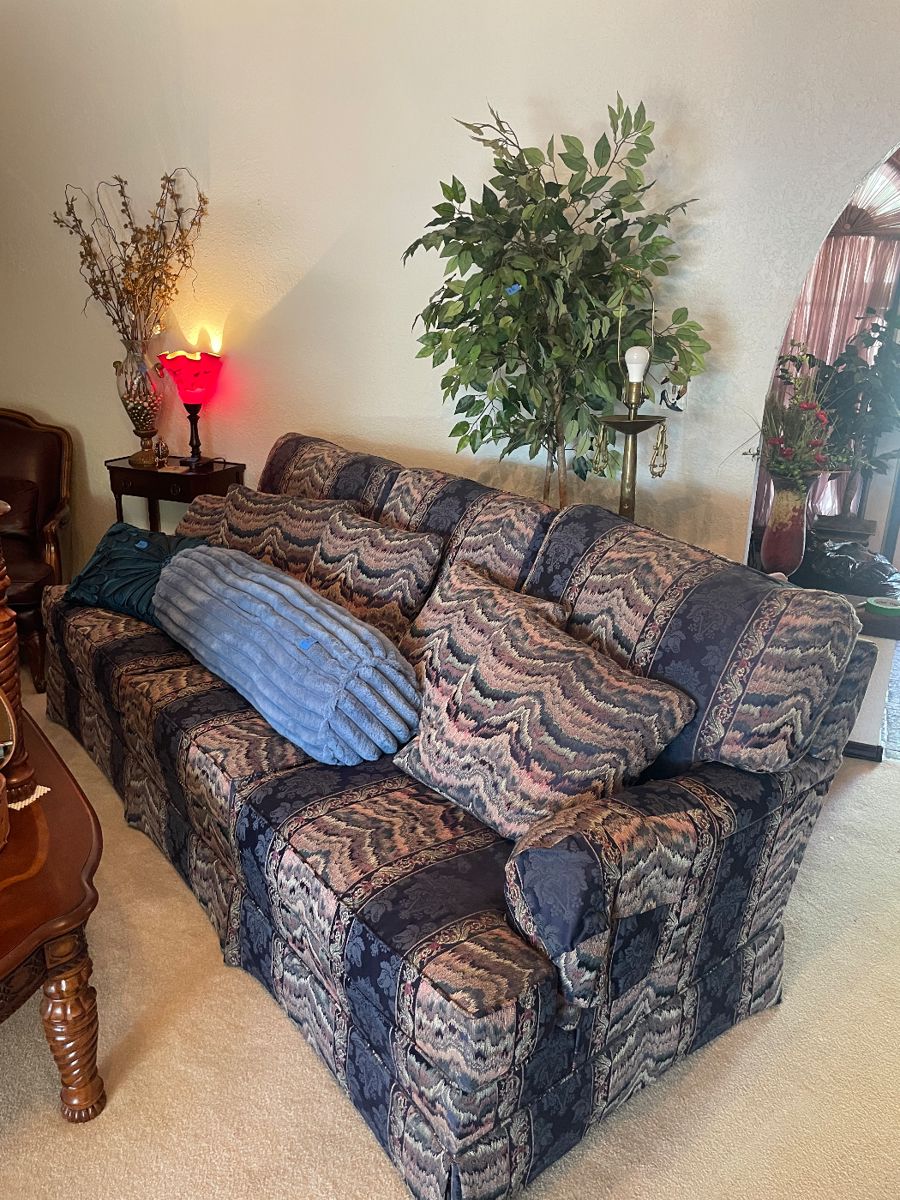 Estate/Tag Sale Inside Private Home in Bethany, OK starts on 5/2/2025