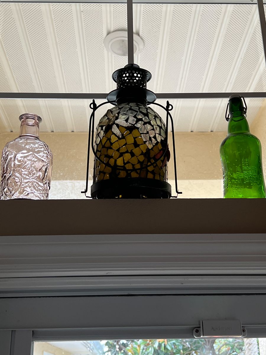 Super clean, high-end items great priced starts on 5/28/2025