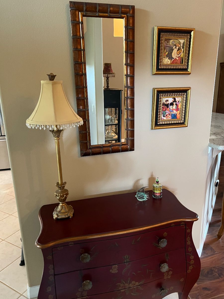 Super clean, high-end items great priced starts on 5/28/2025