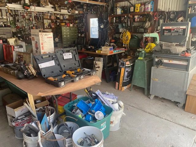 60% OFF Howell PACKED Tools, Vintage Clothing,... starts on 5/31/2025