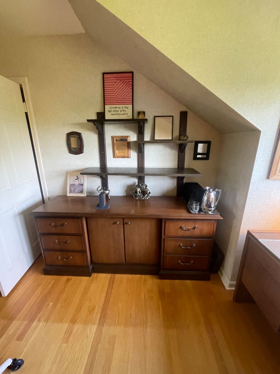 Inverness/Palatine MCM Vintage Art Collectibles... starts on 5/16/2025