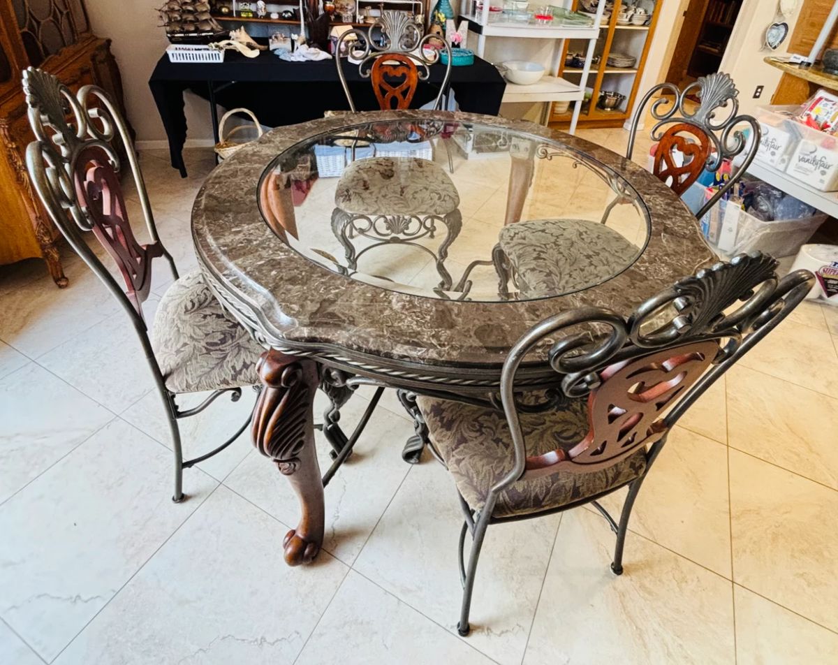 Beautiful Temeku Hills Temecula Estate Sale starts on 5/29/2025