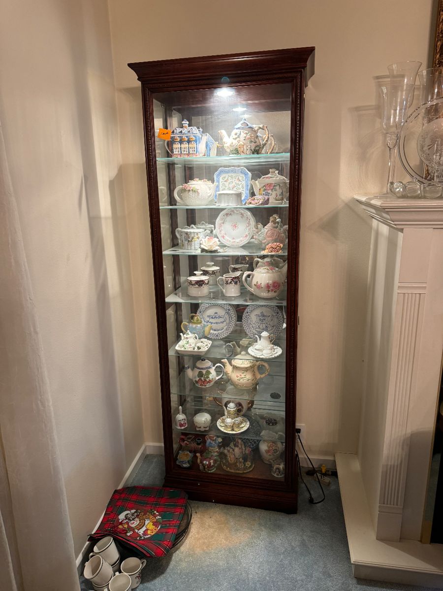 Clutter Queen Estate sales in Texarkana, AR starts on 5/15/2025