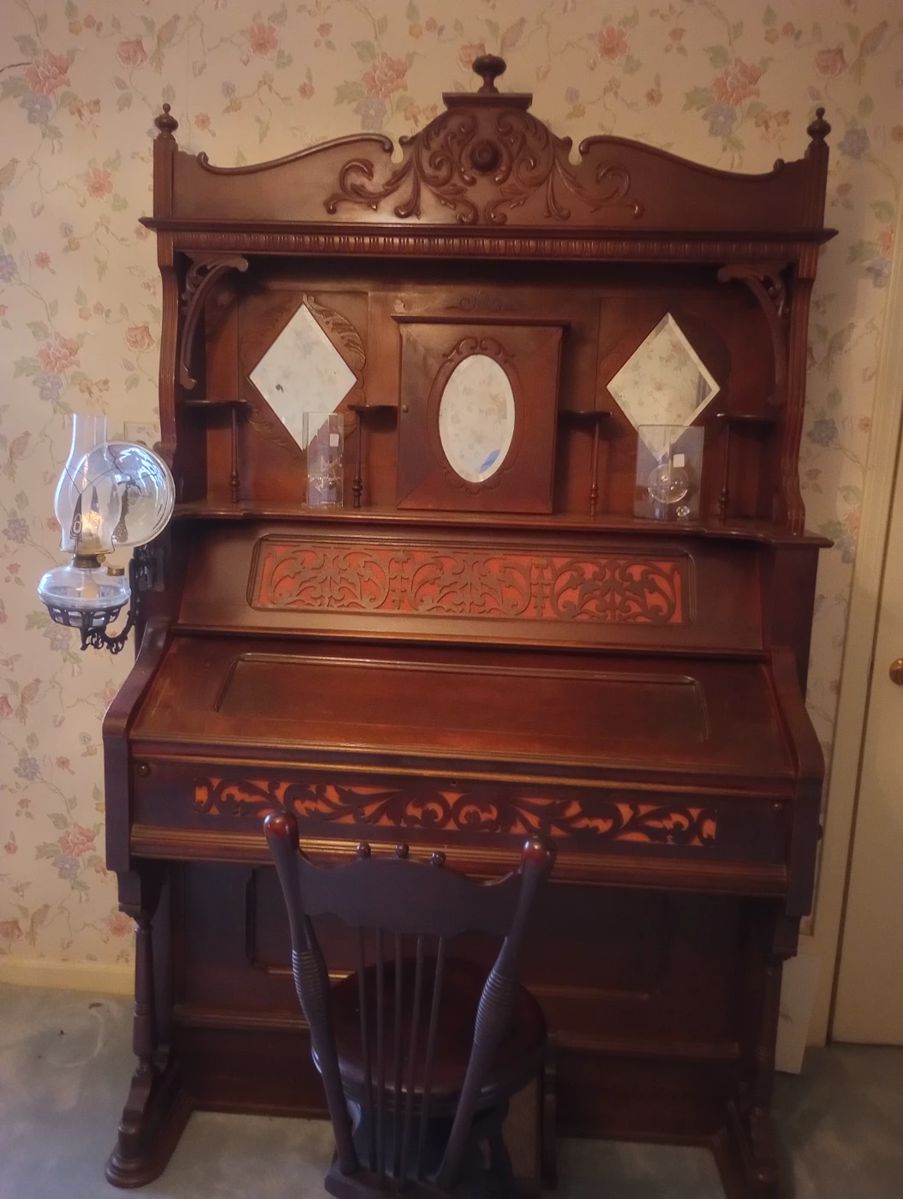 ESTATE SALE OF PATSY FOX in Bastrop, LA starts on 5/17/2025