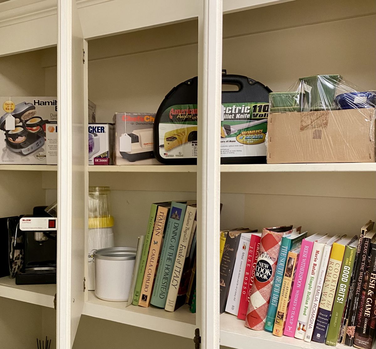 Jackson Country Club Estate Sale starts on 5/16/2025