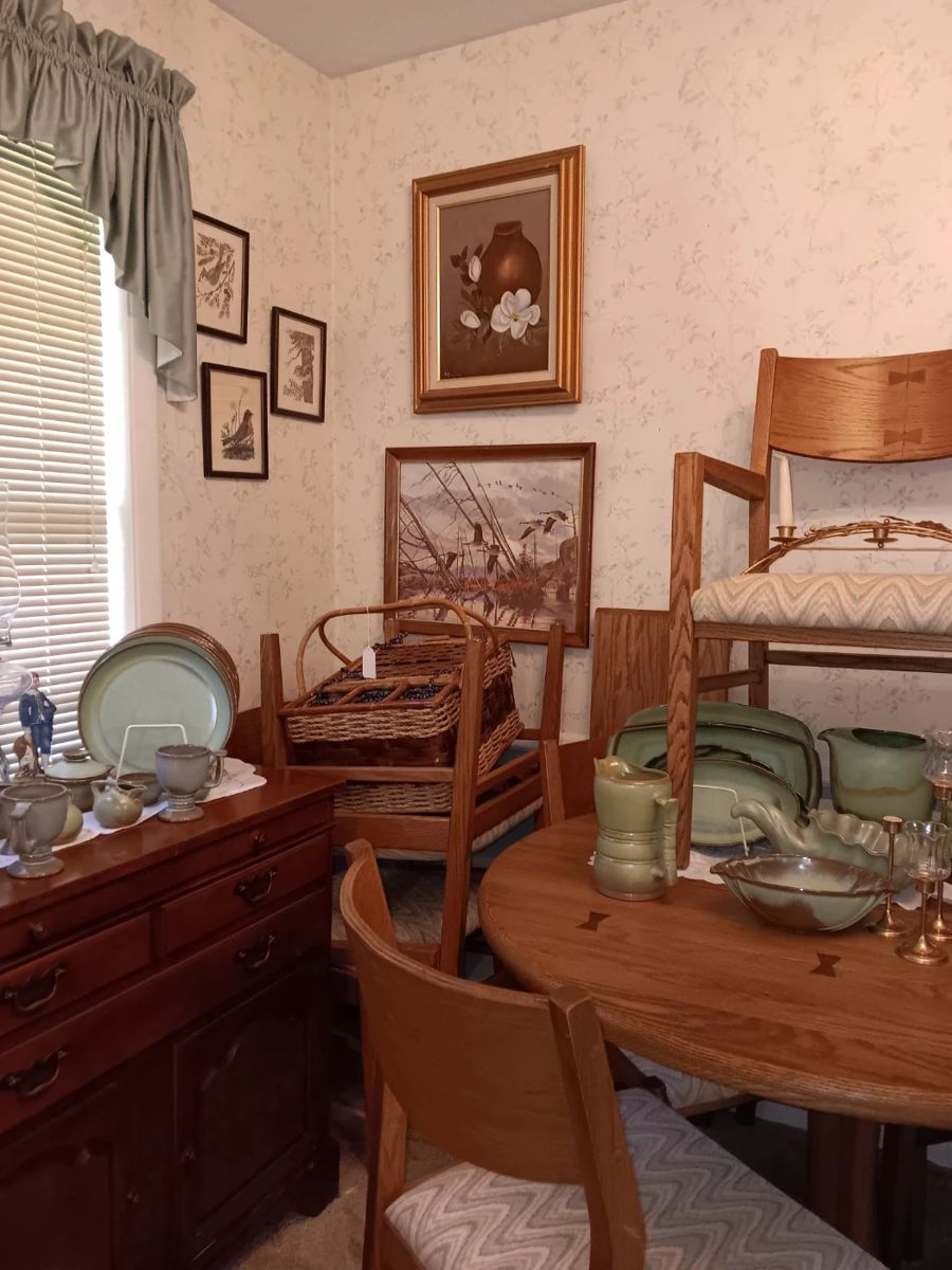 Massive Estate Sale with Antiques in Tupelo, MS starts on 5/24/2025