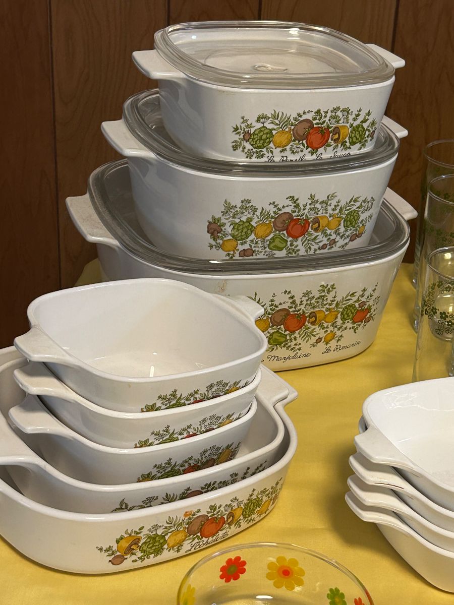 Vintage-Collectibles /TOYS, Star Trek, Pyrex,... starts on 5/30/2025