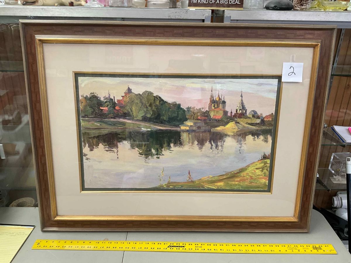 Quick Auction with lots of smalls, collectibles... starts on 5/24/2025