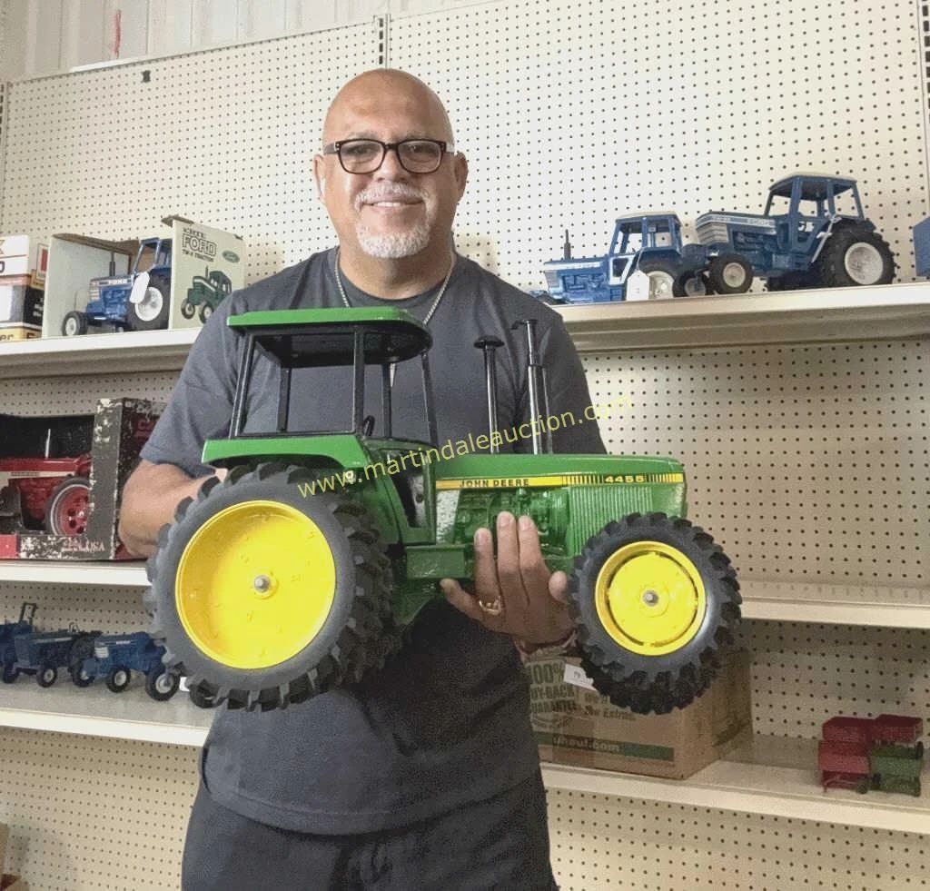 Die Cast Toy Tractor Collection ERTL, Kinze,... starts on 5/29/2025