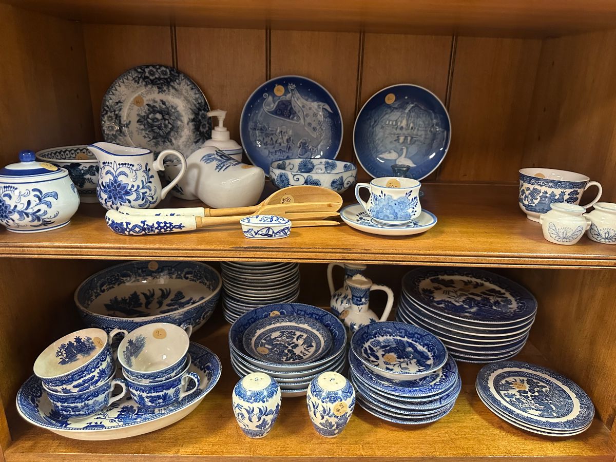 50% OFF SUNDAY - Cozy Coach House filled... starts on 6/27/2025