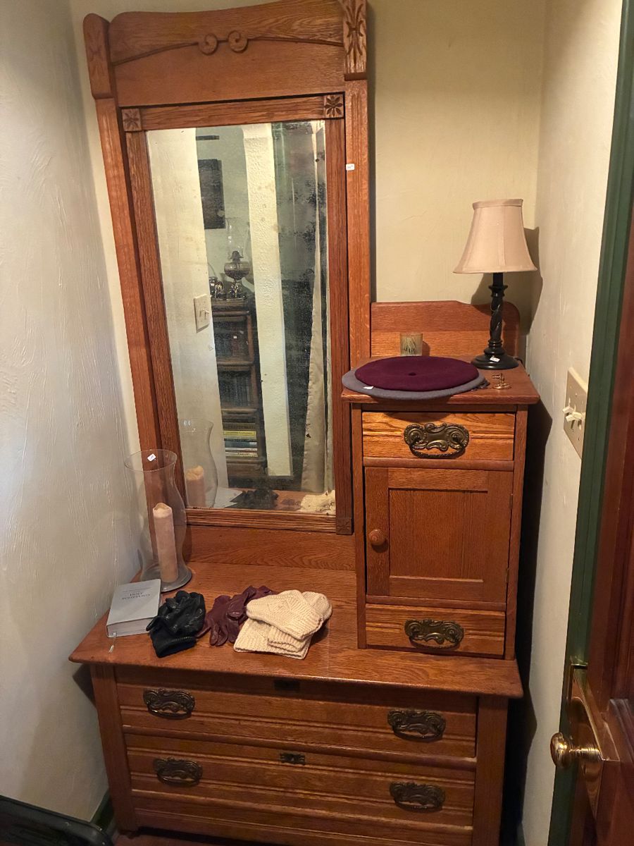 Estate Tag Sale & Auction in East Peoria, IL starts on 7/17/2025