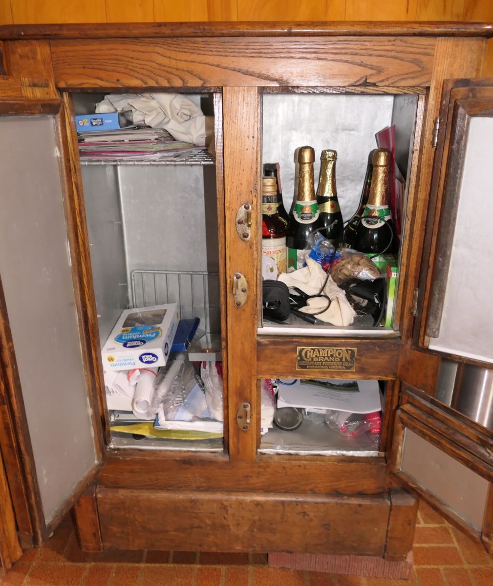 Sunday June 8th Online Only Jerry & Kay Whitfield... starts on 6/4/2025