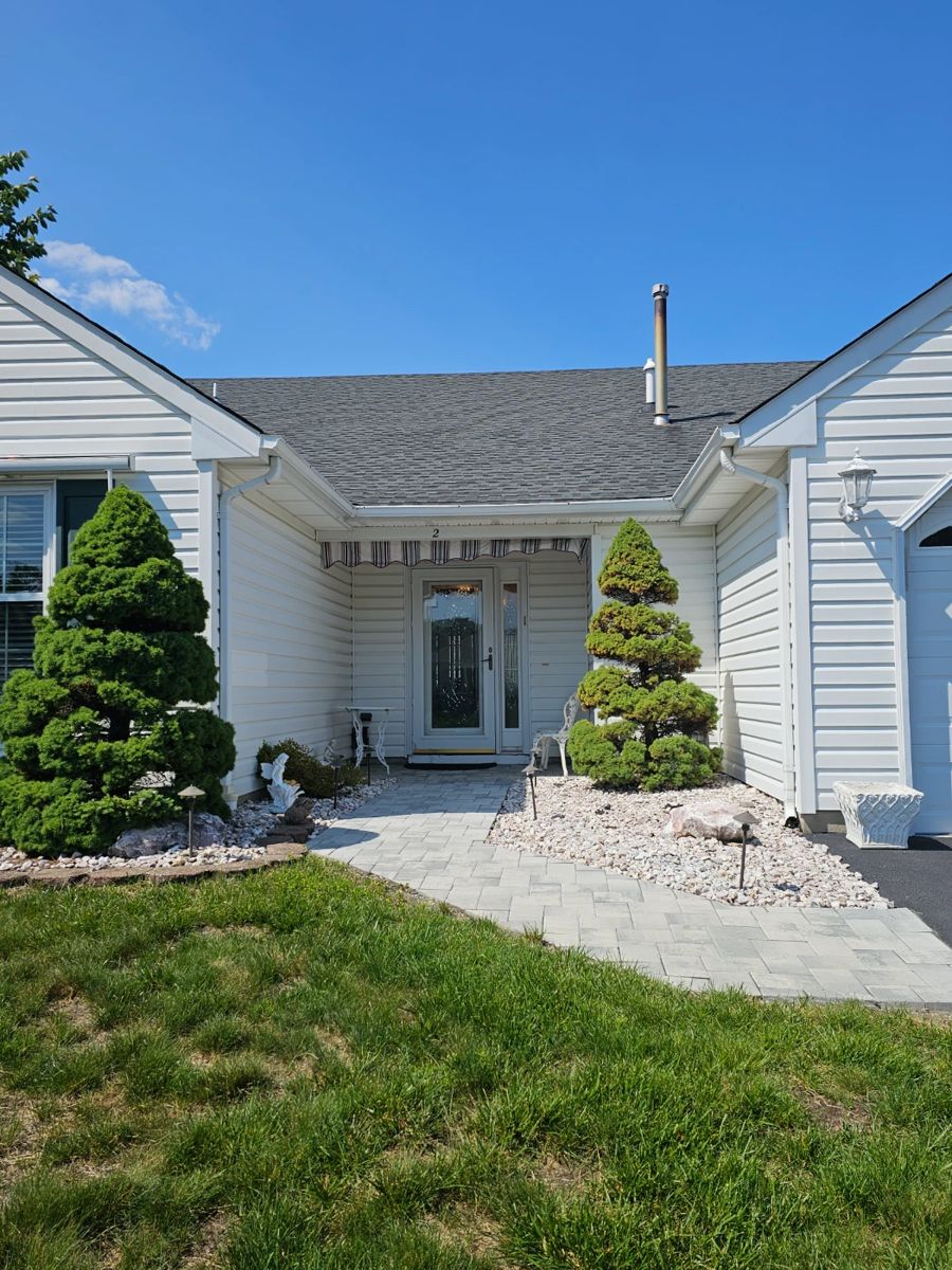 PRINCETON COMMONS ESTATES...BRICK...3 DAY... starts on 6/6/2025