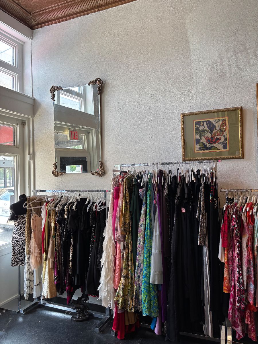 Ditto Boutique Vintage Liquidation SALE Starts... starts on 6/6/2025
