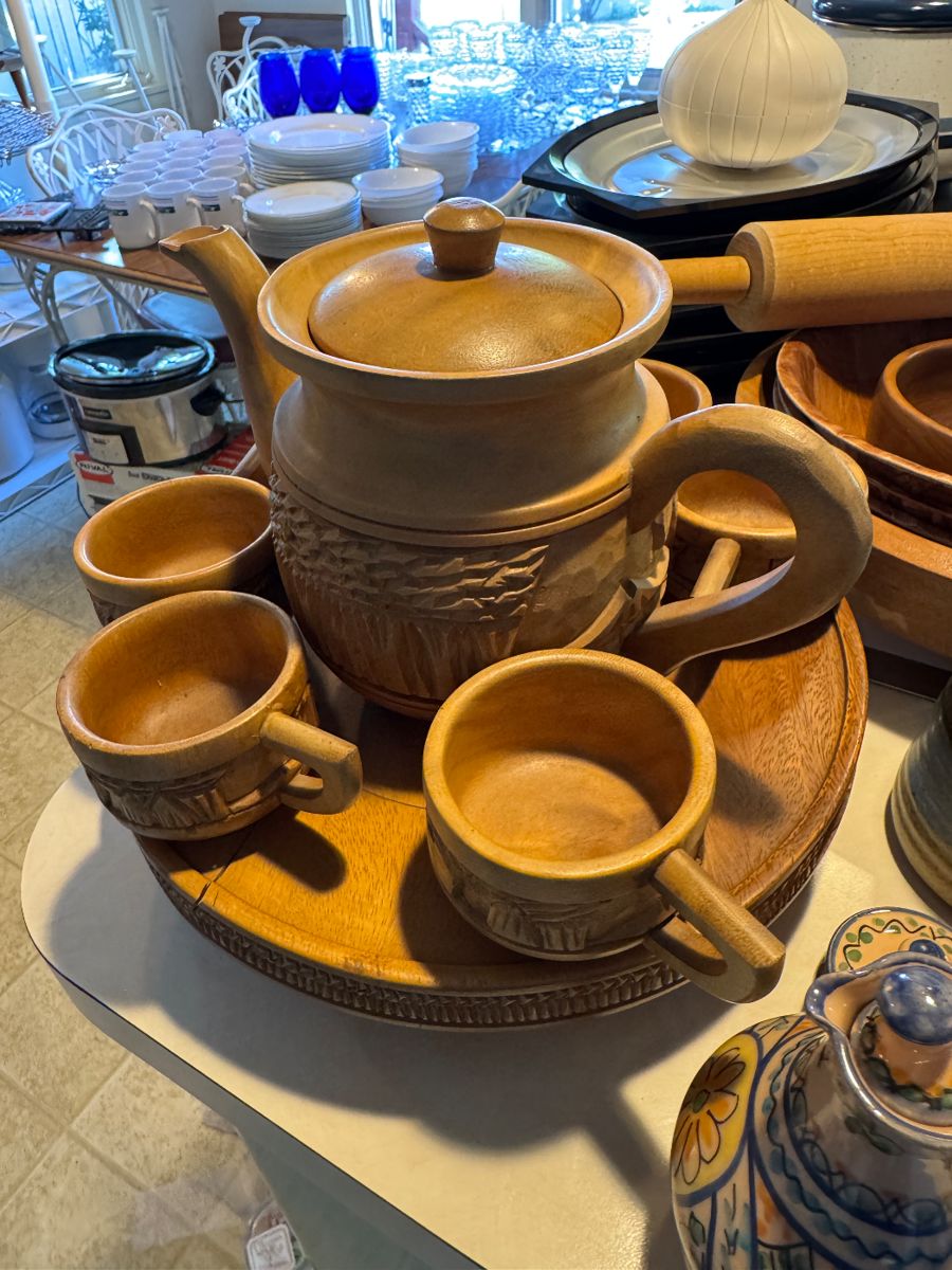 50% Off Gardner Estate Sale with Vintage... starts on 10/30/2025