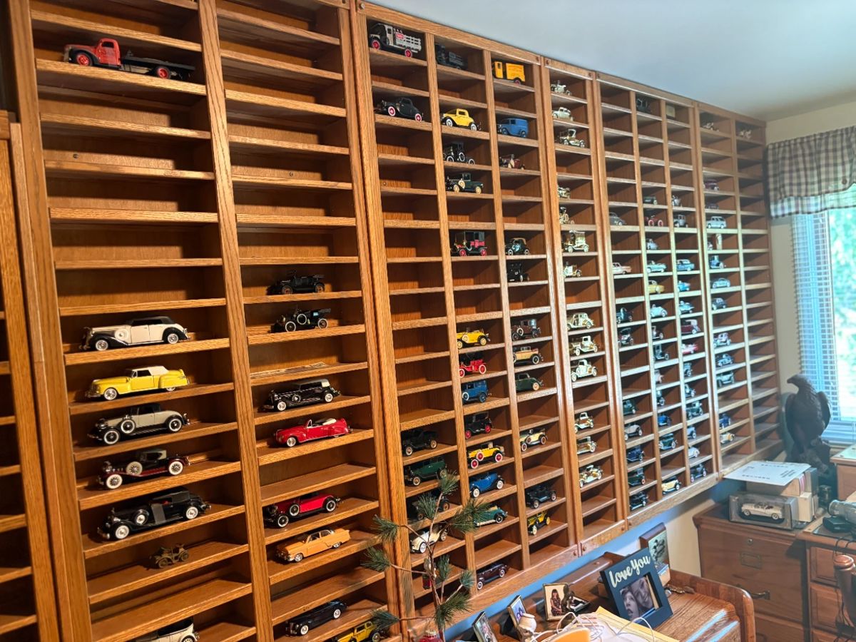 Shelby Township Estate Sale! in Utica, MI starts on 8/14/2025