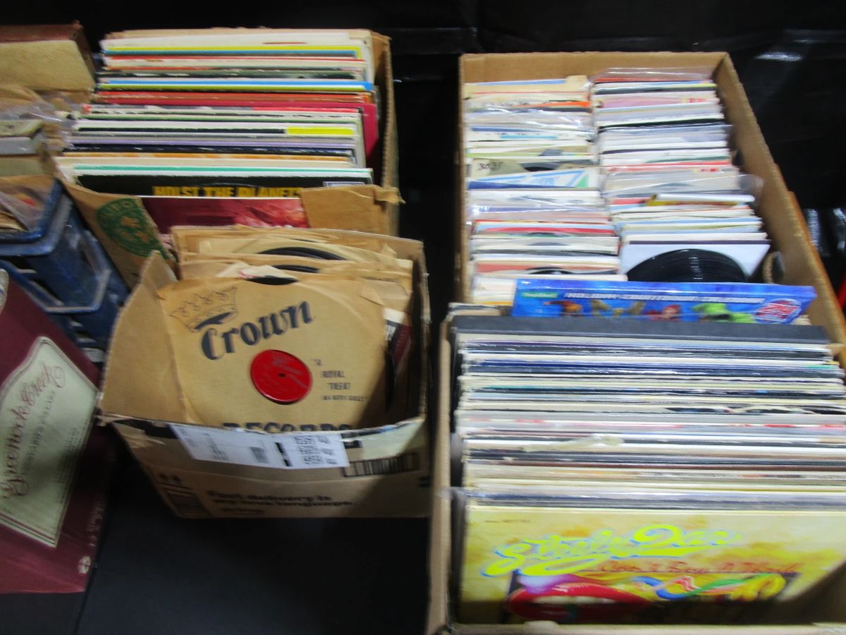 Huge Estate Sale-Collectables/Vintage+++ starts on 6/19/2025