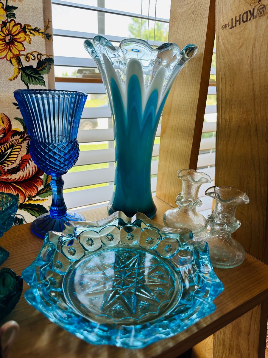 Salvaged by Sonya * Estate Sale * Music Boxes... starts on 7/25/2025