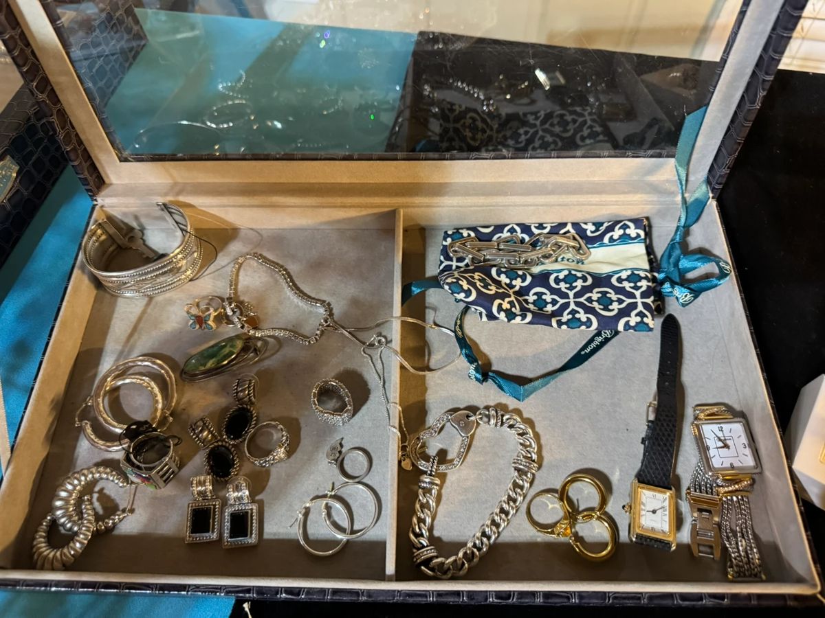 J Elliott Est Sales-Cottage Core, Jewelry,... starts on 9/19/2025