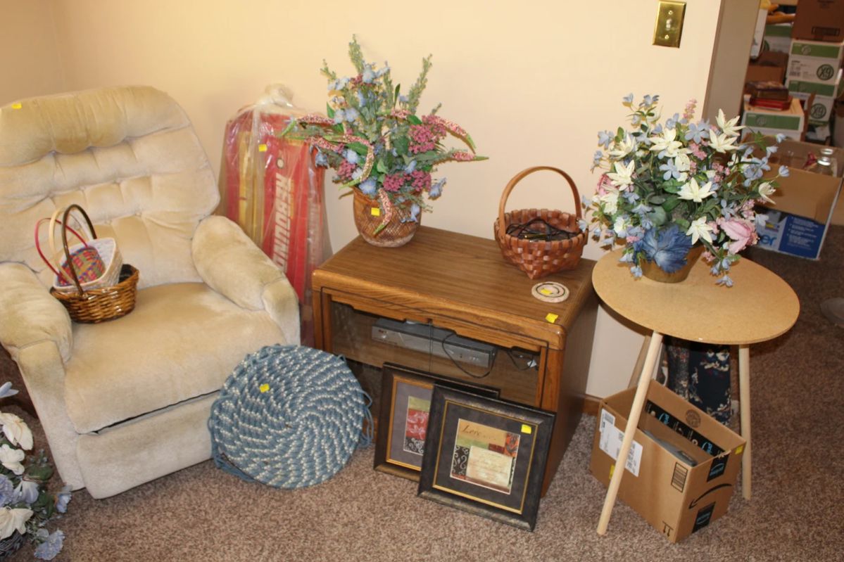 JC's House of Clutter - House Full of Vintage... starts on 7/3/2025