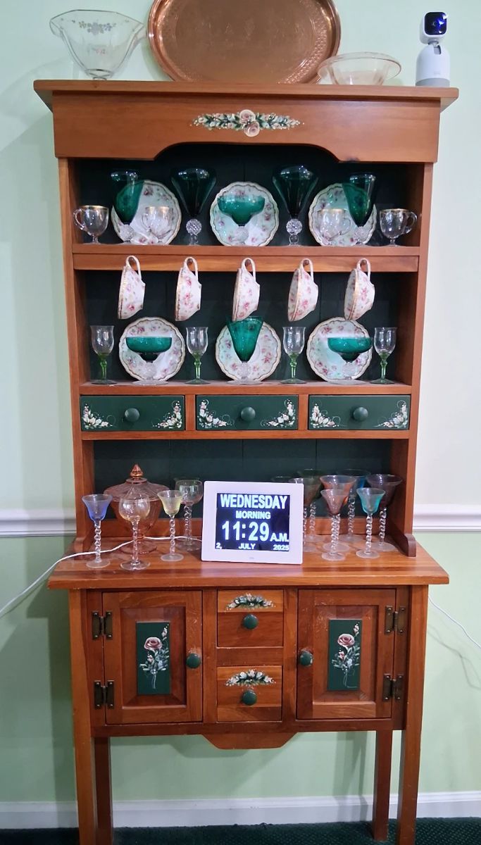 Willow Tree Estate Sales in Fabulous Four... starts on 8/8/2025