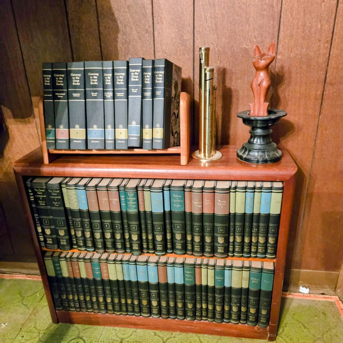 An Old Brookhaven Retro Bachelor Pad Sale!... starts on 7/26/2025