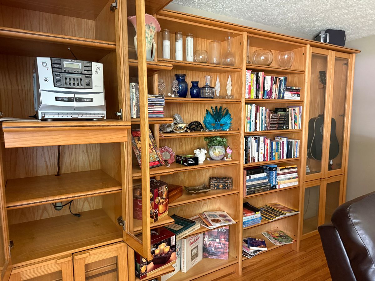 ESTATE SALE BY COLLEEN in Rochester, NY starts on 8/1/2025