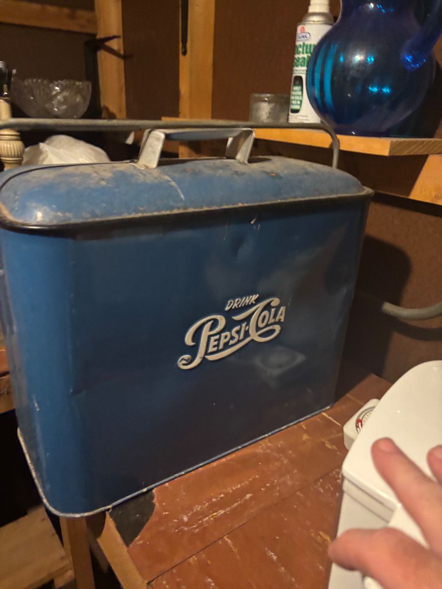 A1 Hammond Vintage Collectibles Decor Furniture... starts on 8/1/2025