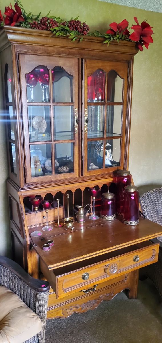 Sunday - Seminole Estate- Vintage, Retro,... starts on 7/11/2025