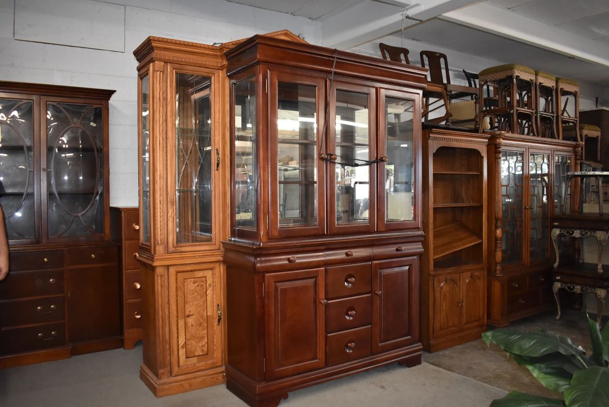 FURNITURE AND DECOR STORE TOTAL LIQUIDATION... starts on 7/26/2025