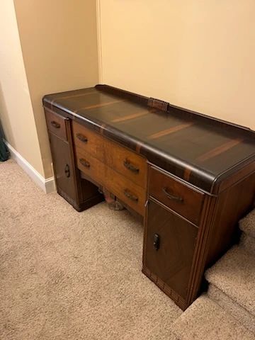 MITCHELL-GULLEDGE FAMILY ESTATE SALE starts on 7/18/2025