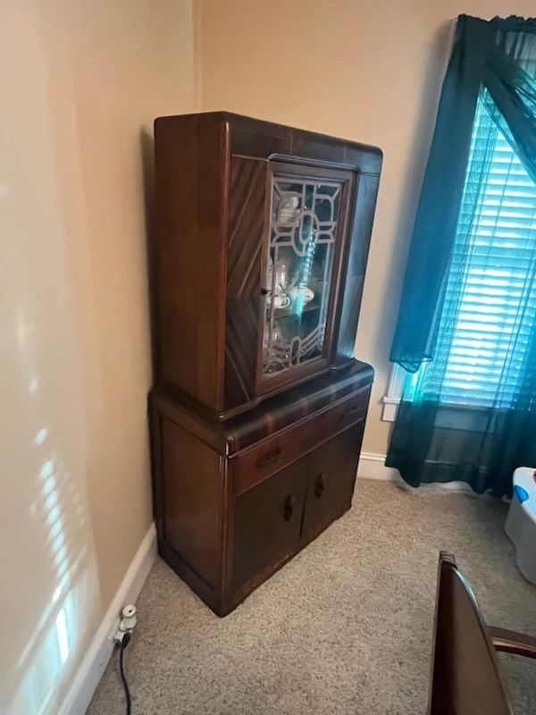 MITCHELL-GULLEDGE FAMILY ESTATE SALE starts on 7/18/2025