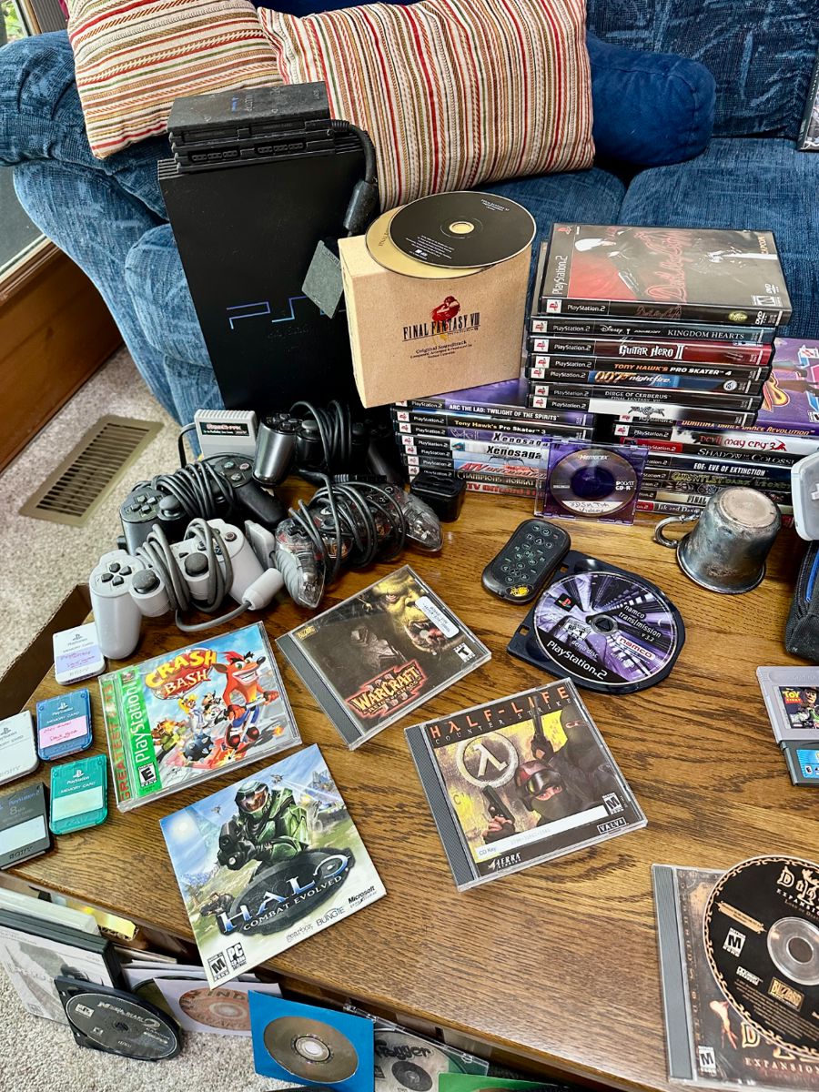 IMMACULATELY Clean Dublin Moving Sale! (Y2K... starts on 7/18/2025