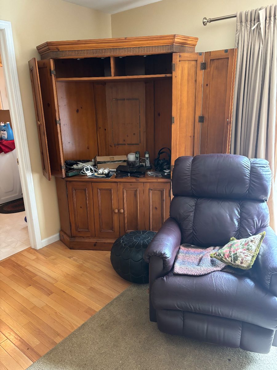 50% OFF! Large Minges Hills Estate Sale -... starts on 7/24/2025