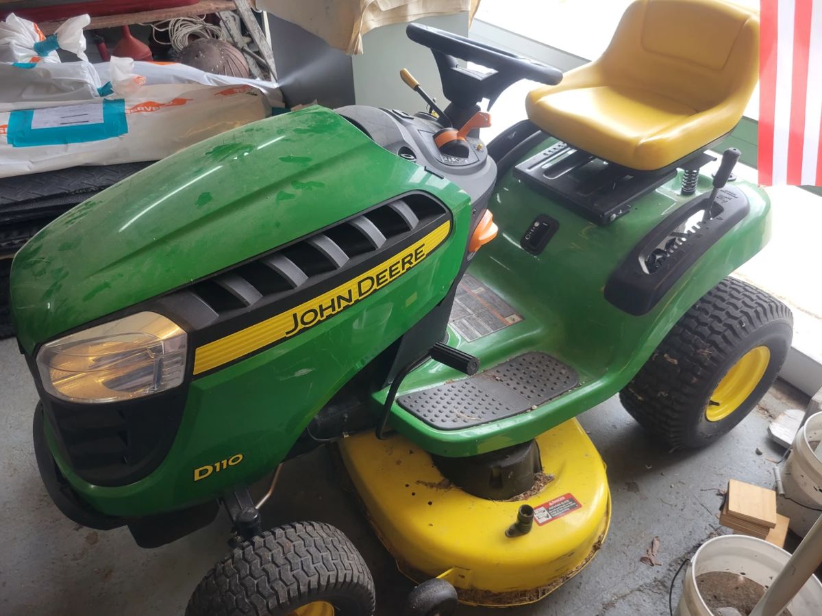 Dutton Estate Sale in Caledonia, MI starts on 7/24/2025