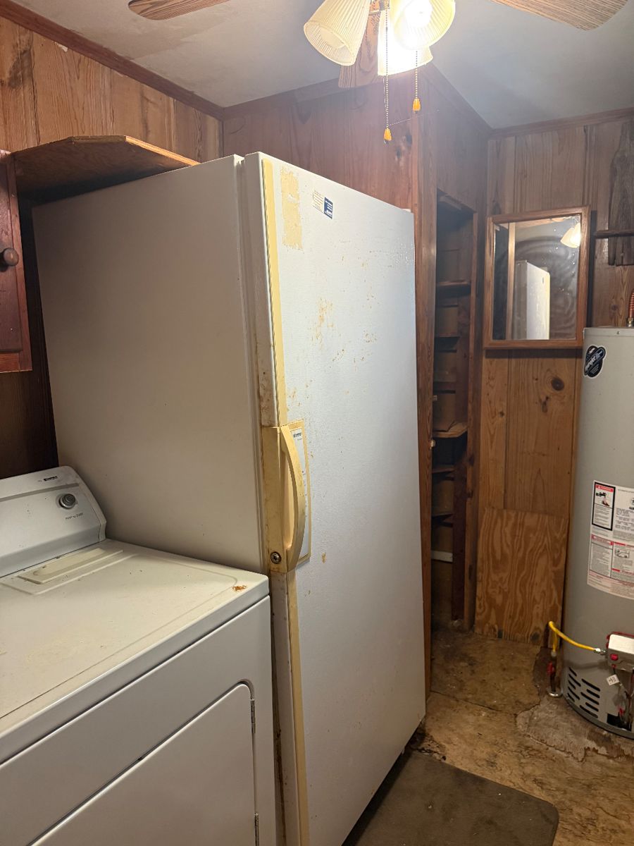 Montes Estate Sale in Nacogdoches, TX starts on 7/25/2025