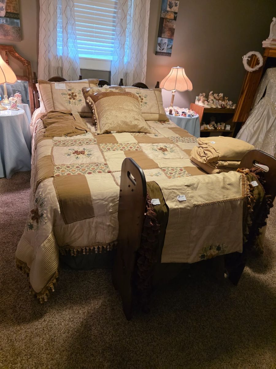 Estate sale of Martha Adams in Oxford, AL starts on 8/15/2025