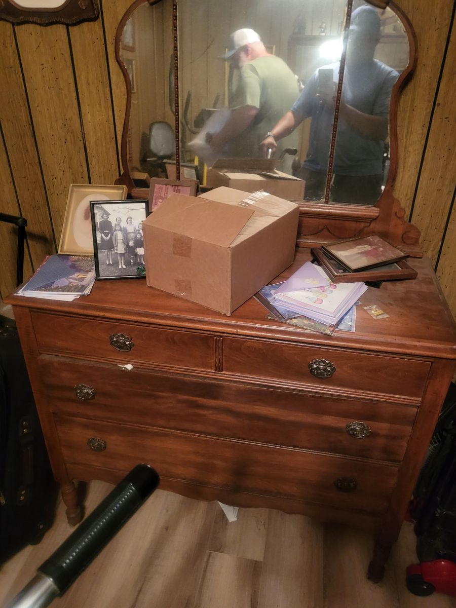 Mullins Estate Sale in Jackson, MS starts on 8/16/2025