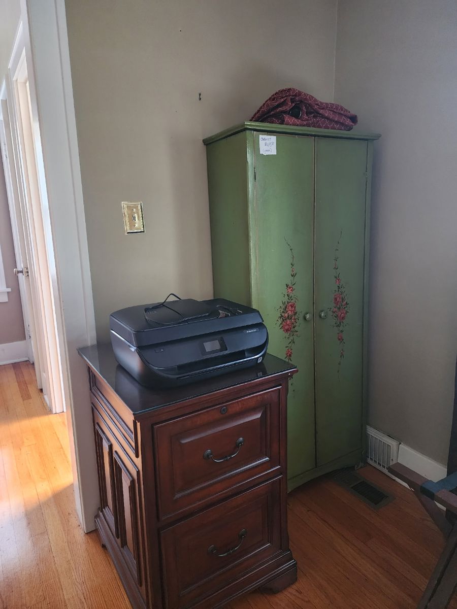 Moving Sale for Steve and Kathy Hawes starts on 8/14/2025