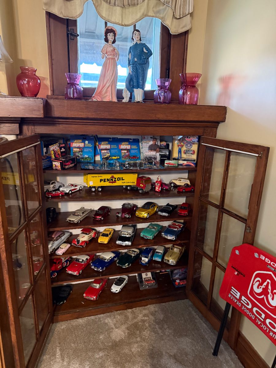 Estate Sale by The Junque Ladies in Ironton, OH starts on 8/21/2025