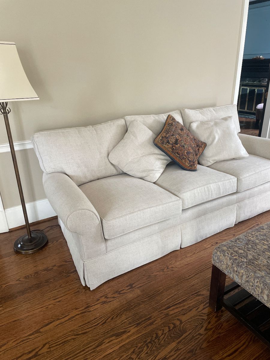 50% Off Sunday!! Beautiful Ladue Estate Sale! starts on 9/6/2025