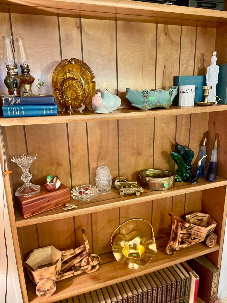 Vintage Estate Sale in Yulee, FL starts on 8/21/2025